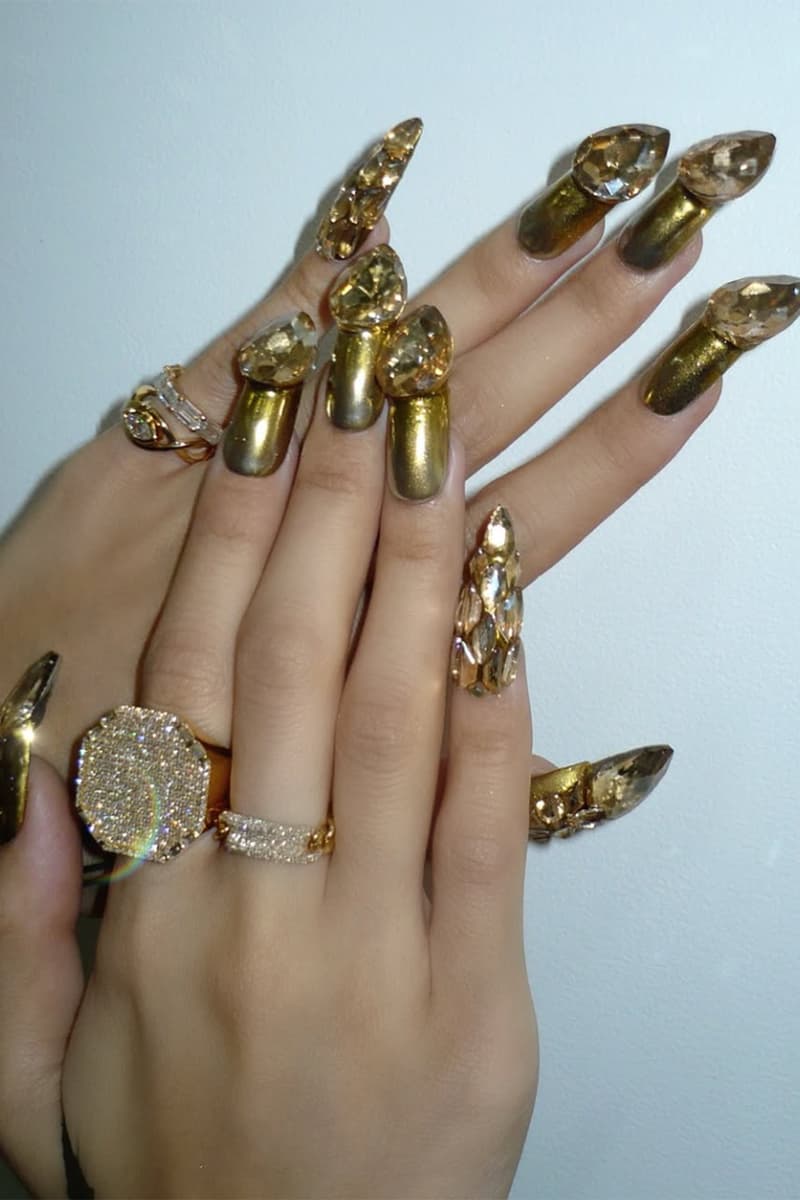 Lisa Rocks Gold Nails for BLACKPINK’s World Tour | Hypebae