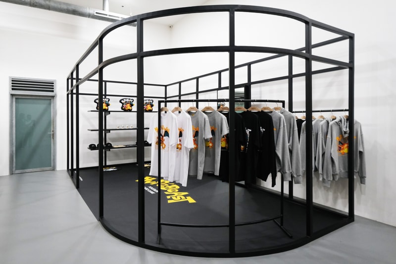 Berikut Inside Look Pokémon TCG 25th Anniversary x HYPEBEAST Pop Up di ...