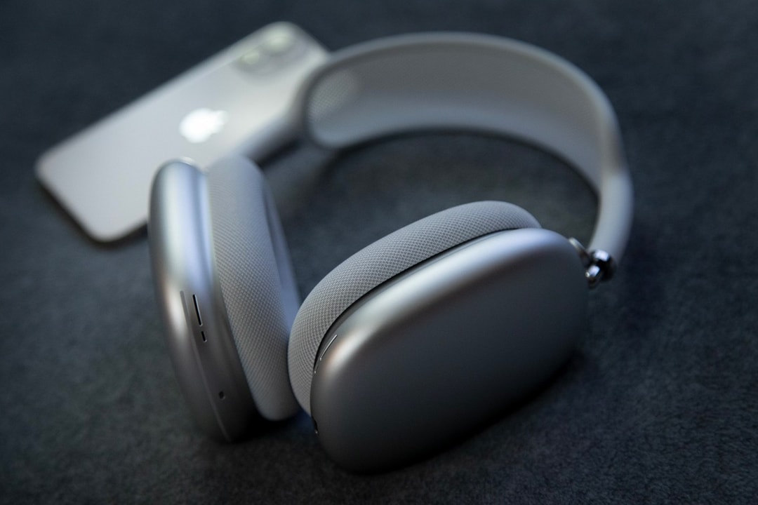 Apple Bakal Rilis AirPods Max 2 | Hypebeast