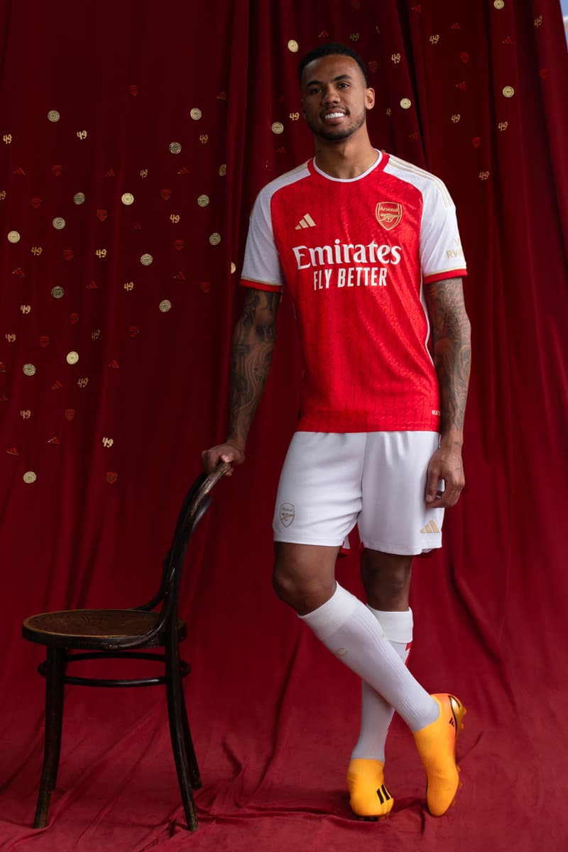 Arsenal Rayakan 20 Tahun ‘Invincibles’ di Home Jersey 2023/24 | Hypebeast