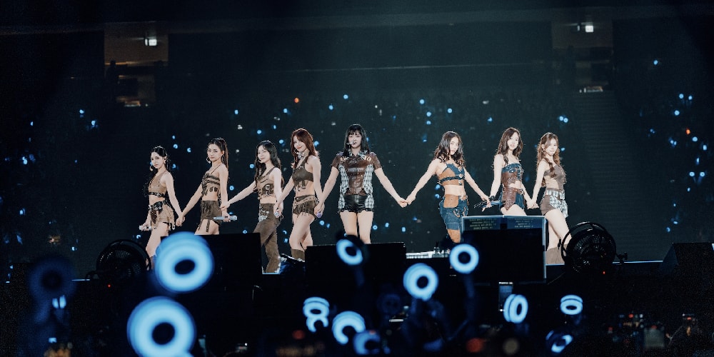 Review Konser TWICE "THIS IS FOR" World Tour di Hong Kong | Hypebeast