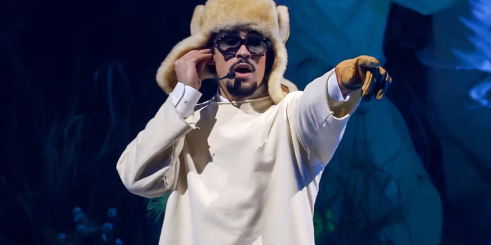 Bad Bunny: “DeBÍ TiRAR MáS FOToS” torna al n. 1 | Hypebeast