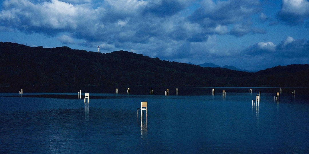 Hidemi Nishida による “Fragile Chairs” in 北海道白老町 | Hypebeast.JP