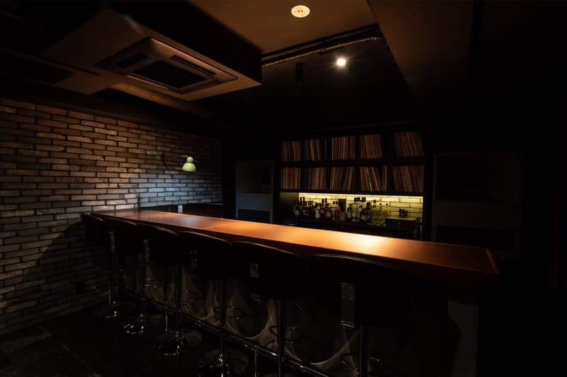 渋谷に新たな大人の酒場 レコードバー analog がオープン | Hypebeast.JP