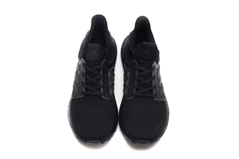 Ultraboost 19 black store