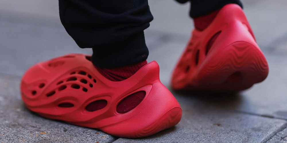 アディダスのCEOがイージーモデルの在庫処分について現状を語る | Hypebeast.JP