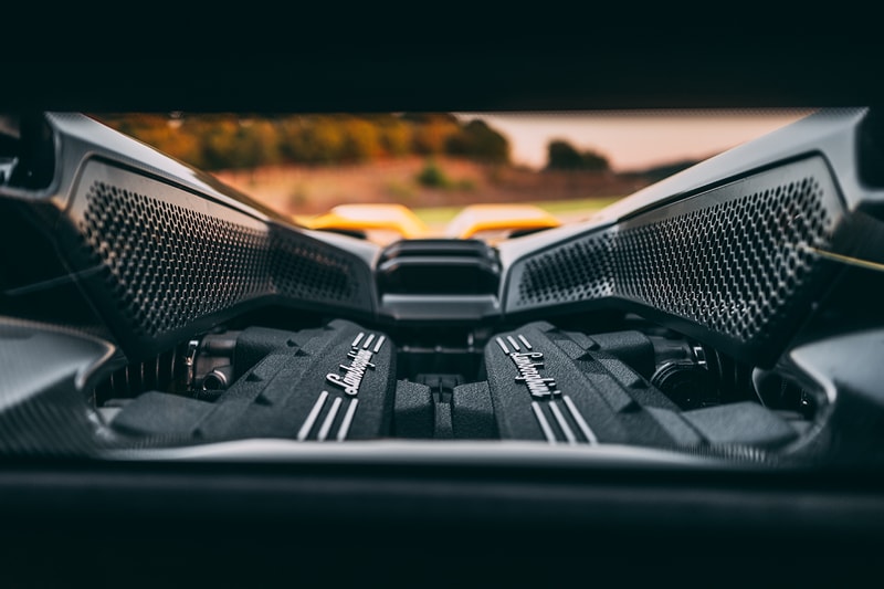 ランボルギーニ初のHPEV、レヴエルトの実力は？ | Hypebeast.JP