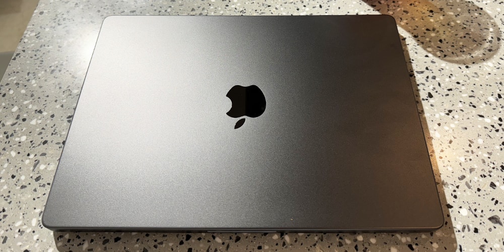 M3 Max搭載のマックブックプロを仕事で1週間使ってみた | Hypebeast.JP