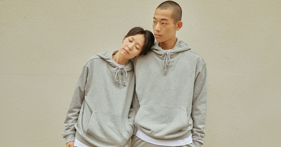 에이카 화이트, 2020 FW 프리미엄 베이직 컬렉션 룩북 공개 | Hypebeast.KR | 하입비스트