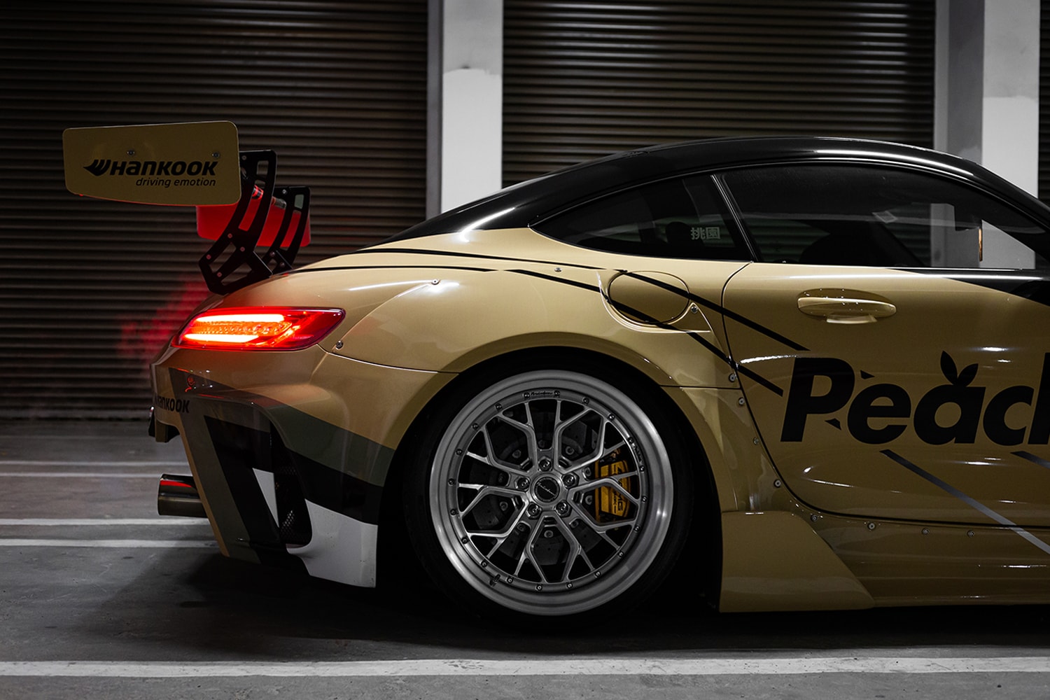 에어 맥스 90에서 영감받은, 메르세데스-AMG GTS | HYPEBEAST.KR | 하입비스트