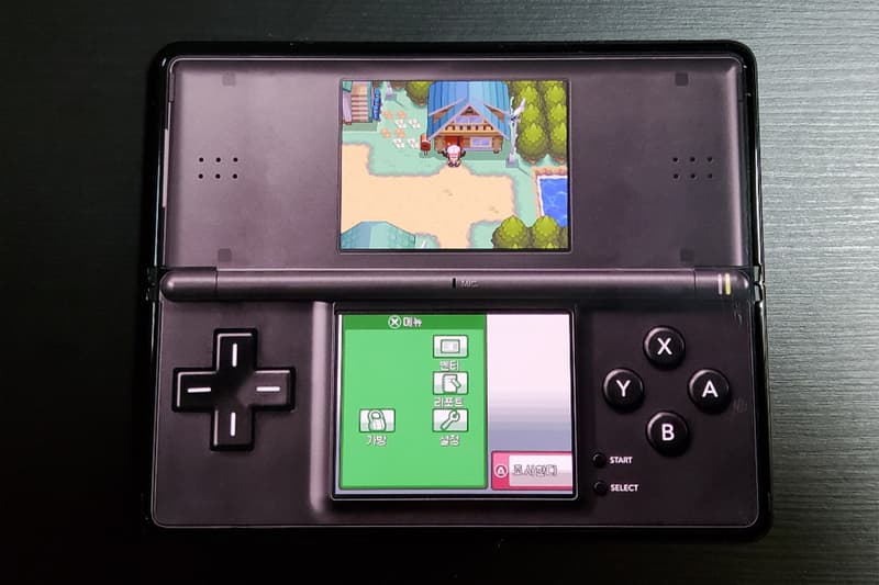 갤럭시 Z폴드로 만든 닌텐도 DS | Hypebeast.KR | 하입비스트