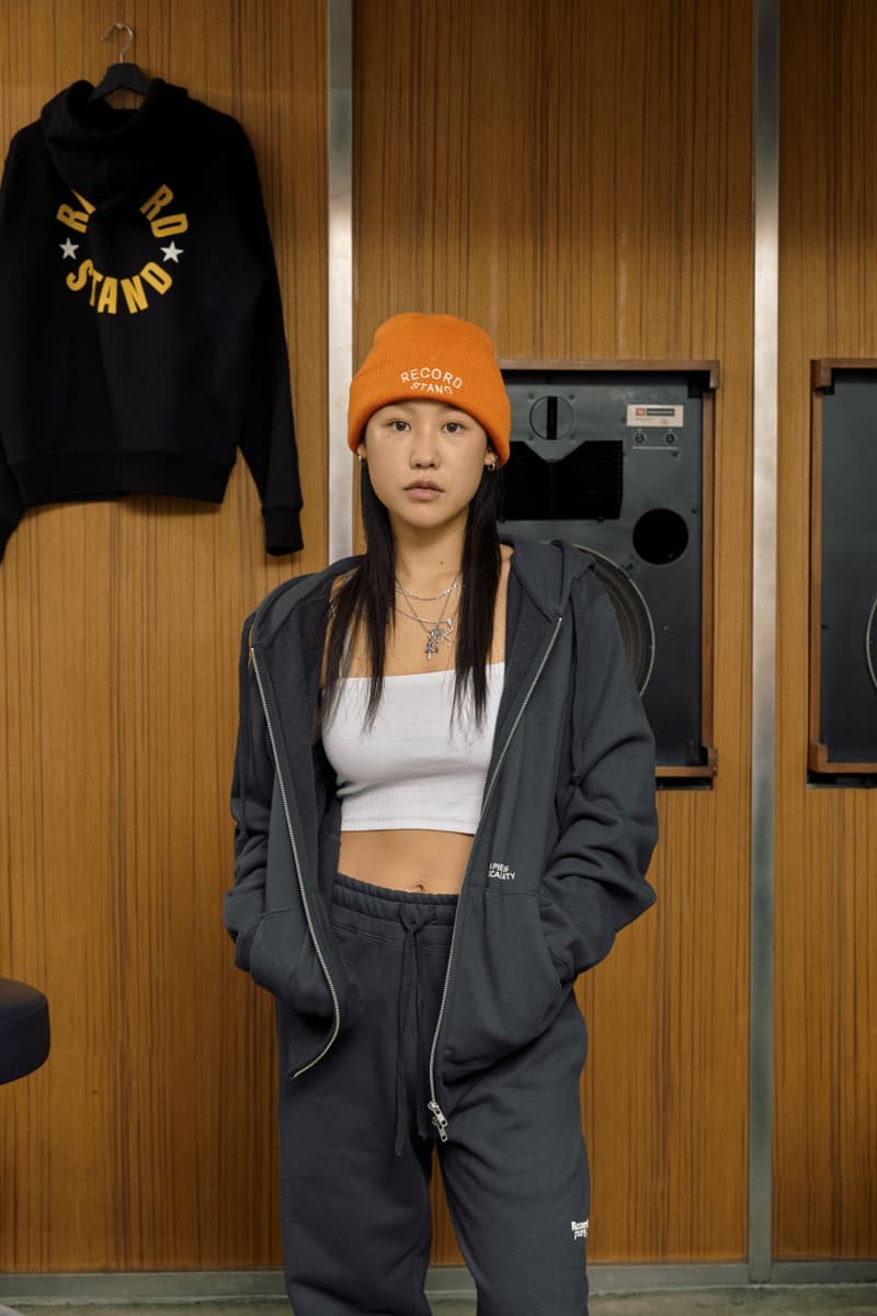 비이커 x 콤팩트 레코드 바 협업 '레코드 스탠드' 팝업 정보 | Hypebeast.KR | 하입비스트