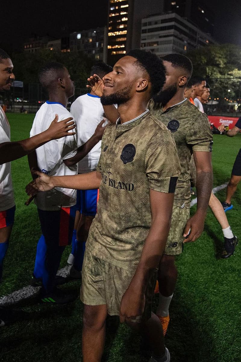 스톤 아일랜드 x 뉴발란스의 협업 축구 유니폼이 공개됐다 | Hypebeast.KR | 하입비스트