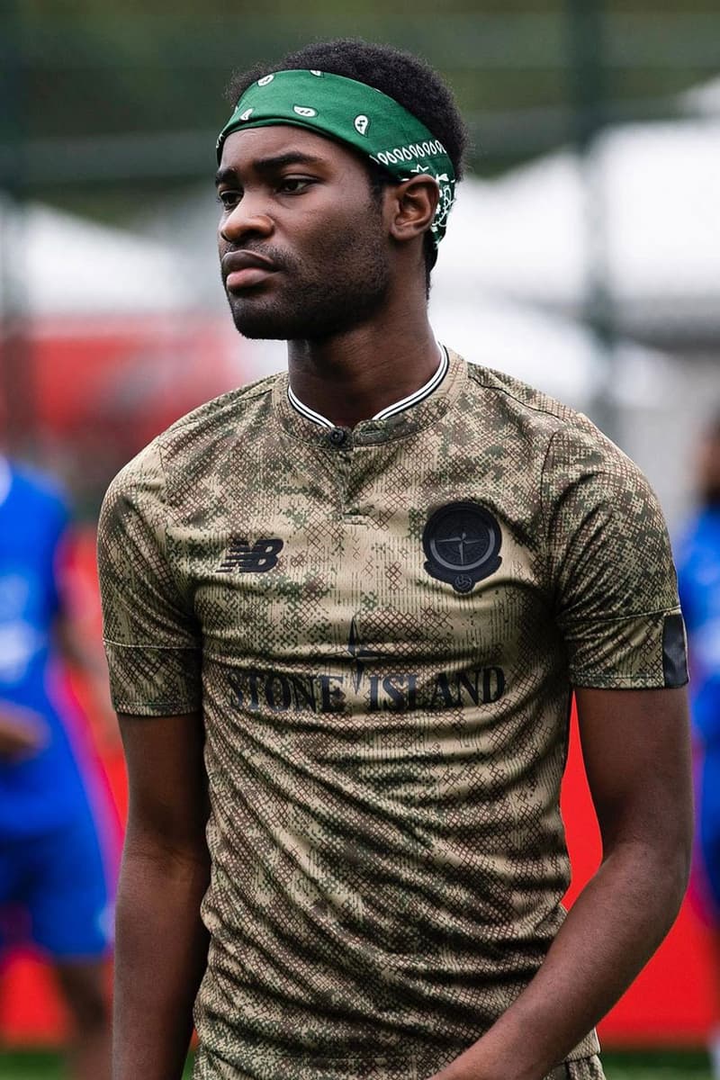 스톤 아일랜드 x 뉴발란스의 협업 축구 유니폼이 공개됐다 | Hypebeast.KR | 하입비스트