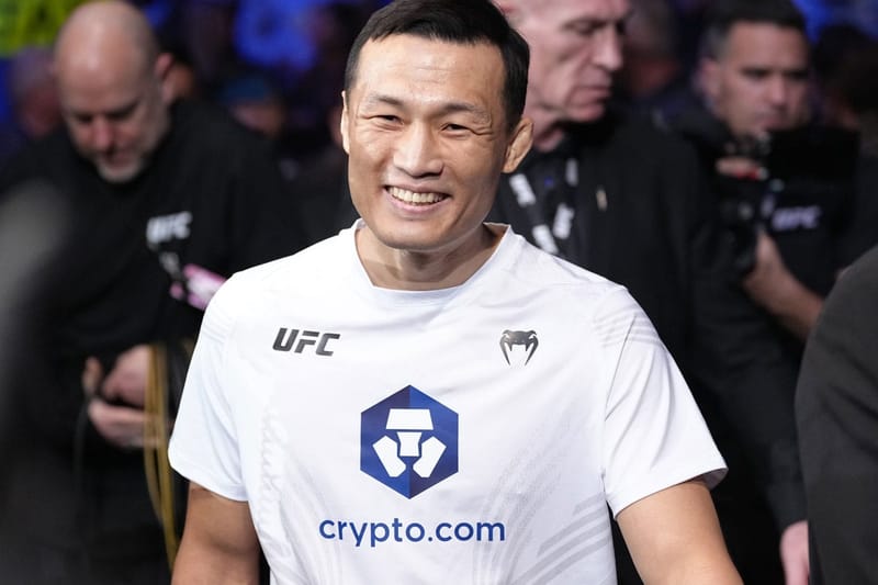 EPL 축구선수가 마스크를 쓰고 랩을 하고 있다? | Hypebeast.KR | 하입비스트