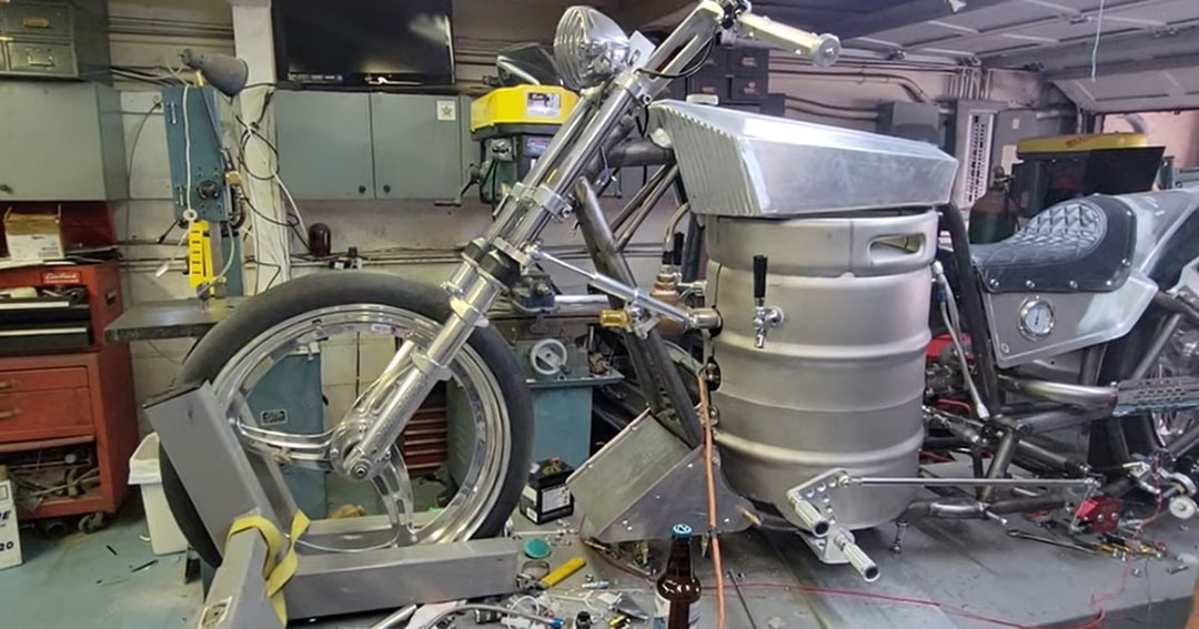 맥주로 가는 오토바이가 발명됐다 | Hypebeast.KR | 하입비스트