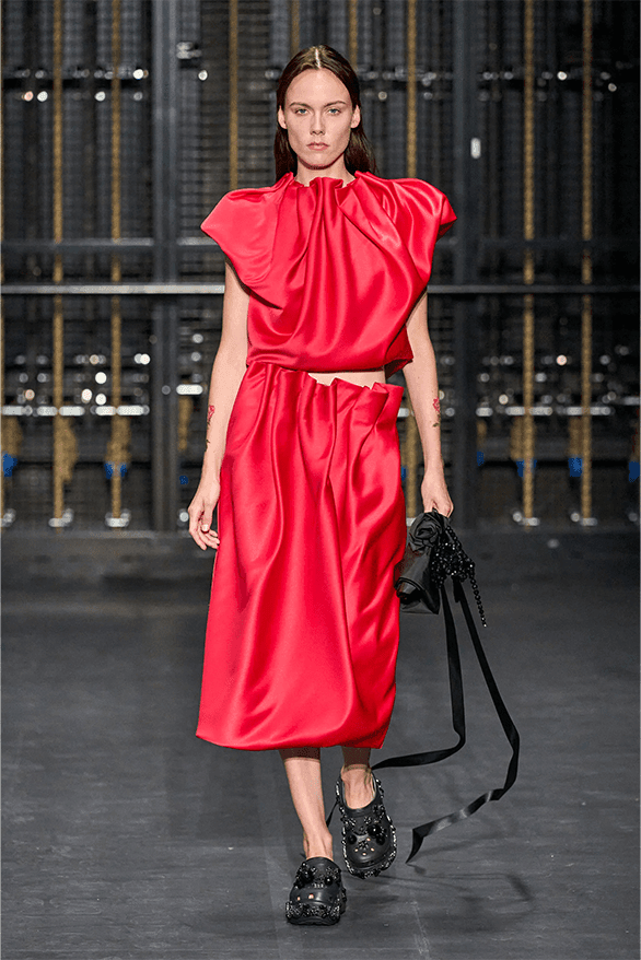 시몬 로샤, 2024 SS 컬렉션 공개 | Hypebeast.KR | 하입비스트