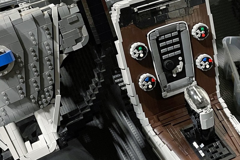 레고로 구현한 실제 크기의 볼보 V70 살펴보기 | Hypebeast.KR | 하입비스트