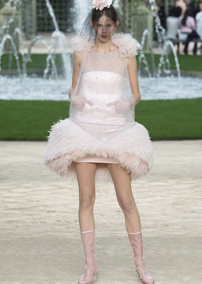 Chanel 2018 春夏高訂系列於巴黎時裝周展出 - POPBEE