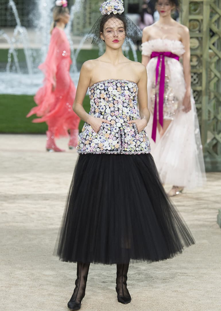 Chanel 2018 春夏高訂系列於巴黎時裝周展出 - POPBEE
