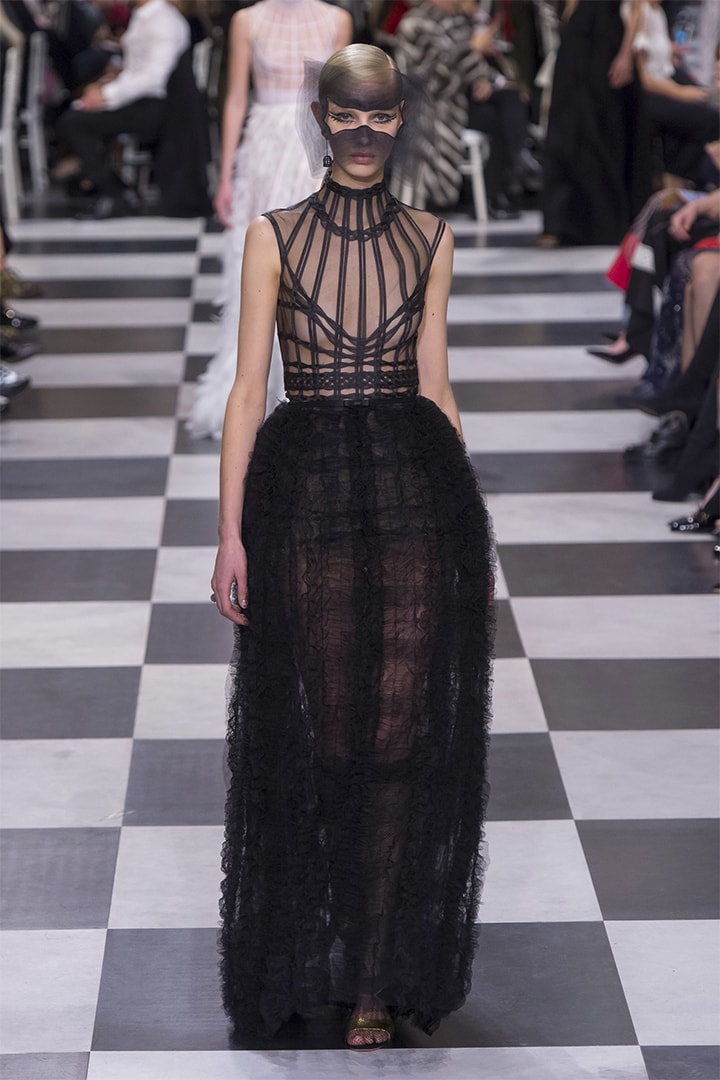 Christian Dior 2018 春夏高訂系列於巴黎時裝周 PFW 發佈 - POPBEE