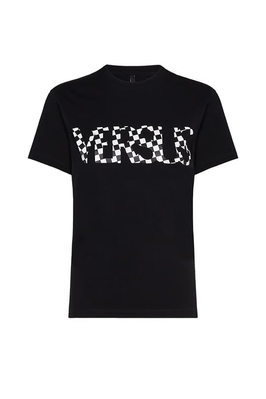 別創新格2018 全新Versus膠囊系列讓你以黑色穿出超凡的時尚感 - POPBEE