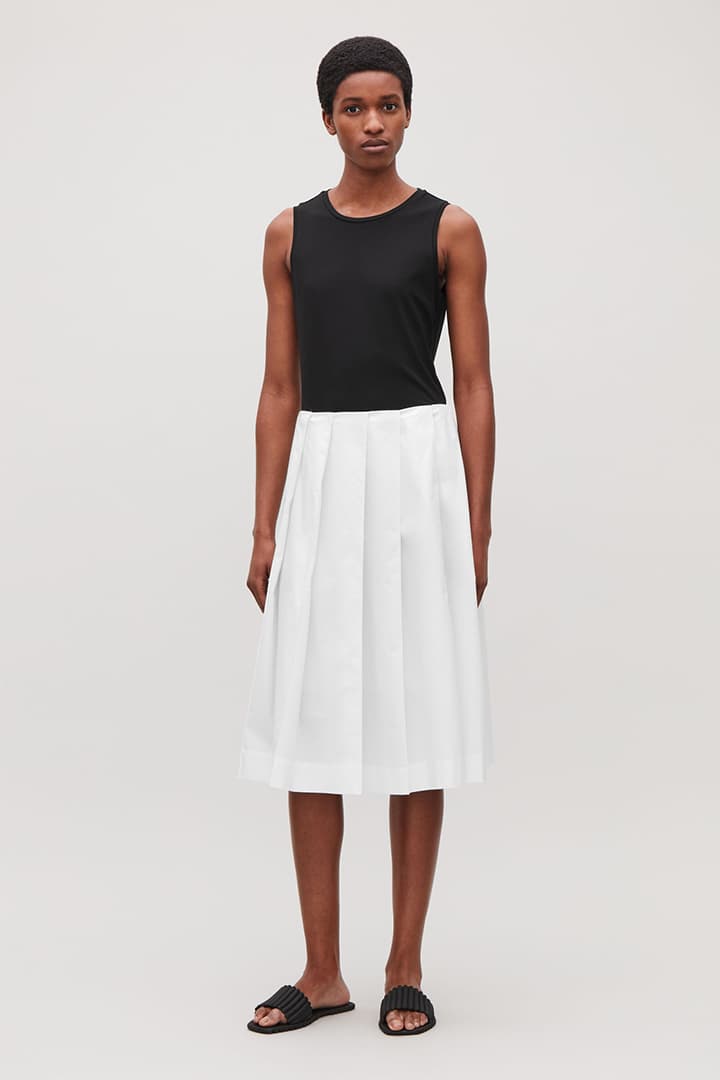 COS 簡約夏日造型穿搭靈感 - POPBEE