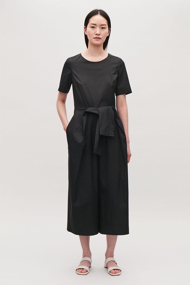 COS 簡約夏日造型穿搭靈感 - POPBEE