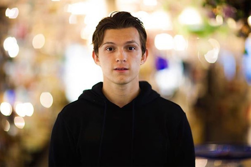蜘蛛俠 Tom Holland 拍時尚封面，帥一秒便破功！ - POPBEE