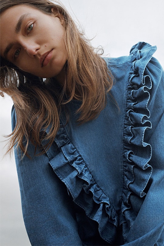 Denim on Denim 不一定只有型格硬朗，Zara 教你穿出亦剛亦柔的牛仔造型 - POPBEE