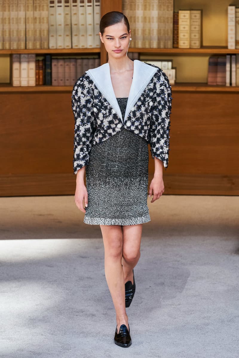 #PFW：跟著 Virginie 走進 Chanel's Library，細細低喃出女性的優柔恬靜 - POPBEE