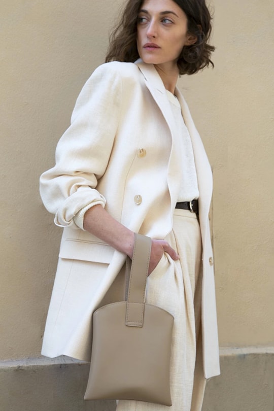 Old Celine 式知性美學：這個媲美大牌的小眾品牌，價錢竟如此親民！ - POPBEE