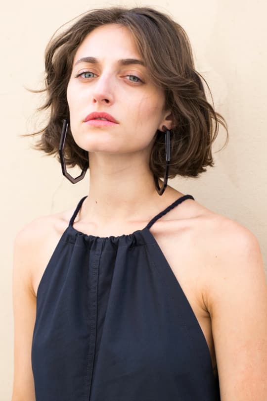 Old Celine 式知性美學：這個媲美大牌的小眾品牌，價錢竟如此親民！ - POPBEE