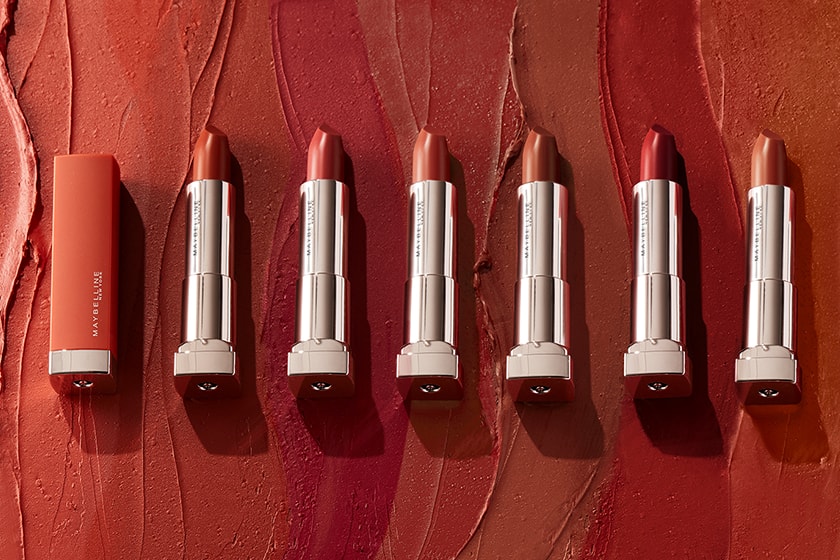 這幾款詢問度破表的唇彩新品不能不認識：CHANEL 柔霧水唇露、M·A·C 特潤霧光唇膏、Maybelline 絲絨霧光唇膏、IPSA 活現誘色唇釉 - POPBEE