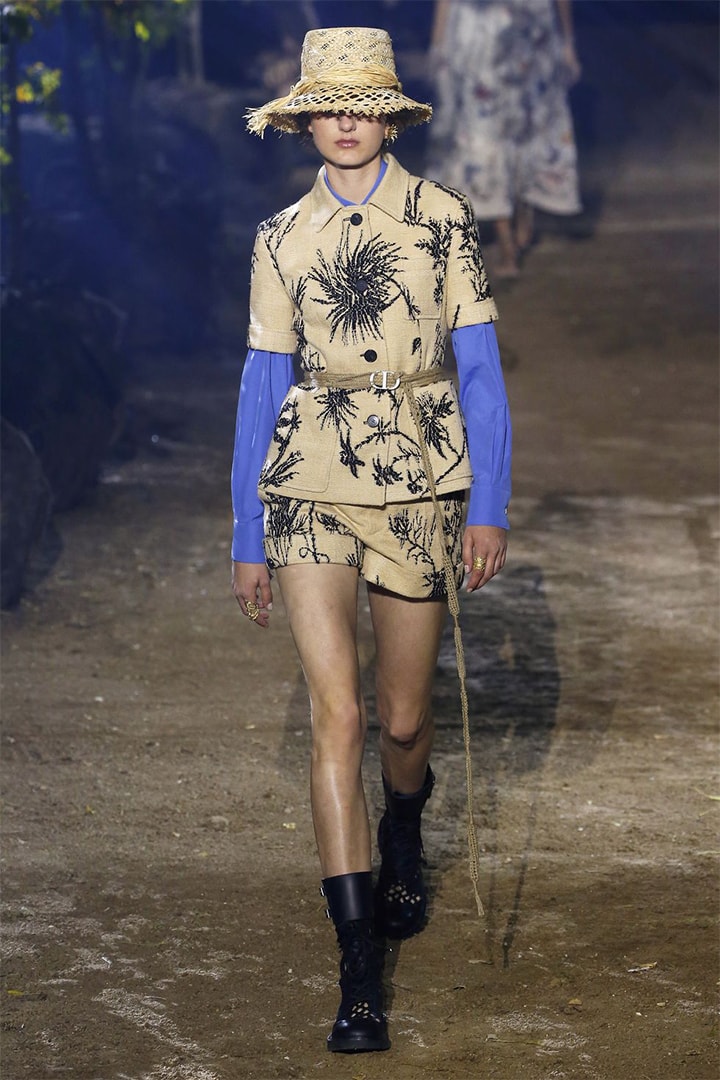 Dior 2020 春夏時裝展：植物刺繡、草編帽⋯質樸仍不減唯美！ - POPBEE