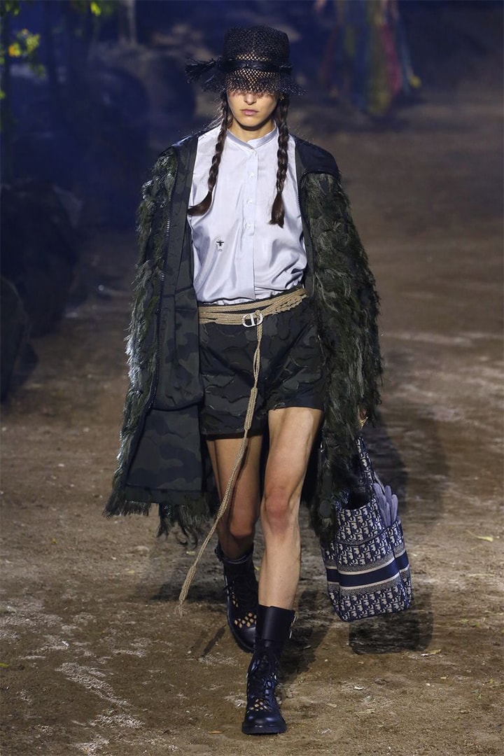 Dior 2020 春夏時裝展：植物刺繡、草編帽⋯質樸仍不減唯美！ - POPBEE