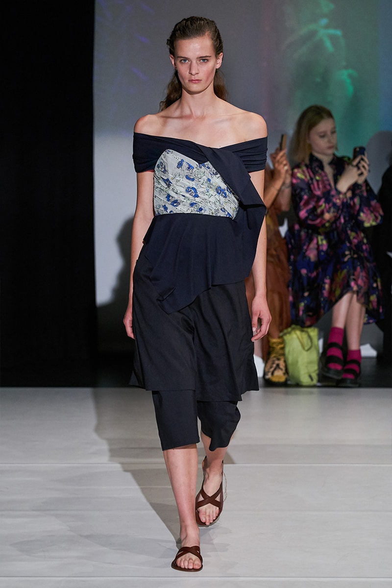Hussein Chalayan 2020 春夏倫敦時裝週以殖民主義舞蹈作主題 - POPBEE