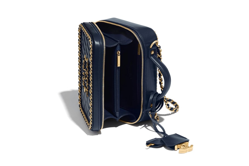 Chanel 今季的 Vanity Case，色調、細節都散發著貴氣！ - POPBEE