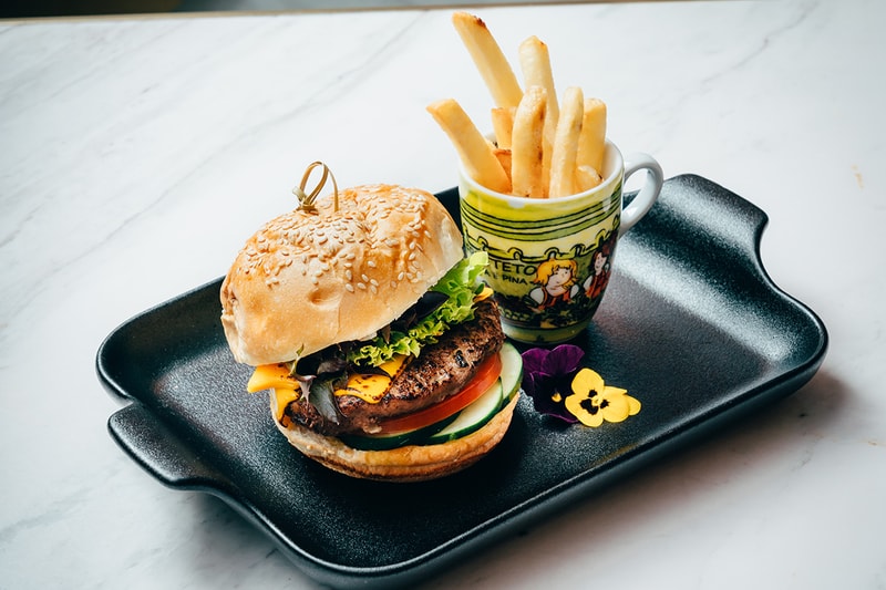 一邊欣賞價值百萬的藝術品一邊品嘗美食！推介兩間富有藝術感的 Cafe - POPBEE