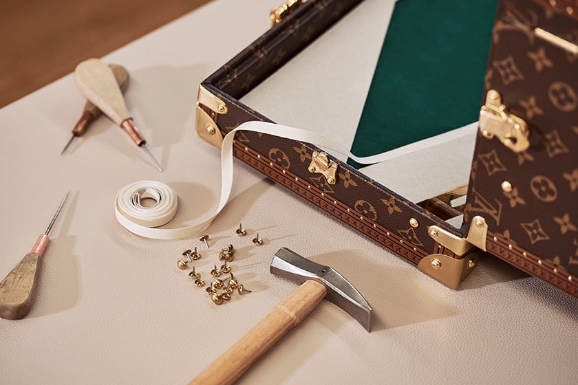 Louis Vuitton 最美麻將硬箱、辦公桌迷人登場，每格小抽屜打開都是驚喜！ - POPBEE