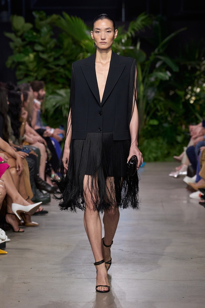 NYFW：Michael Kors 2023 春夏系列，女人自信又瀟灑的都會裝束 - POPBEE