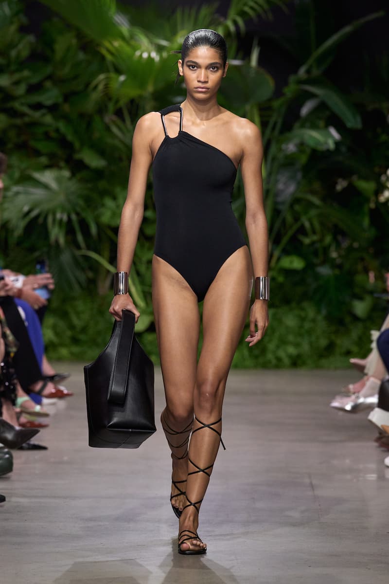 NYFW：Michael Kors 2023 春夏系列，女人自信又瀟灑的都會裝束 - POPBEE