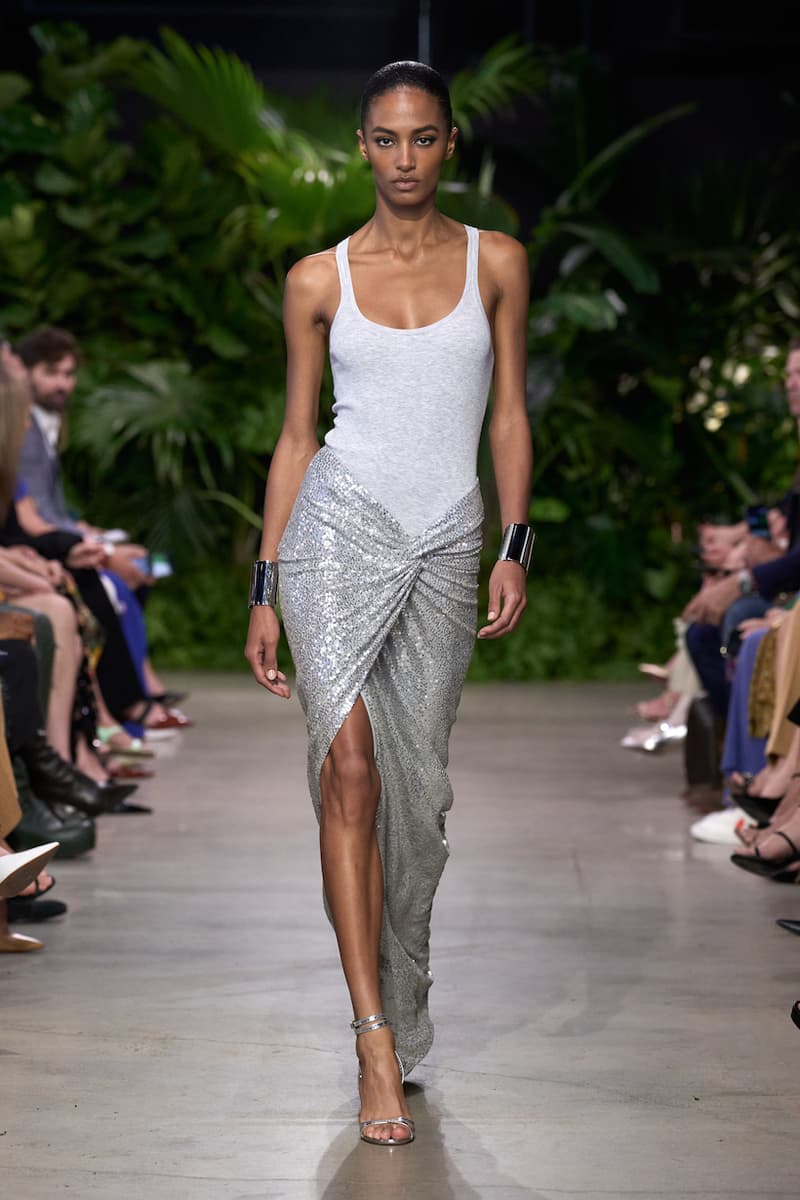 NYFW：Michael Kors 2023 春夏系列，女人自信又瀟灑的都會裝束 - POPBEE