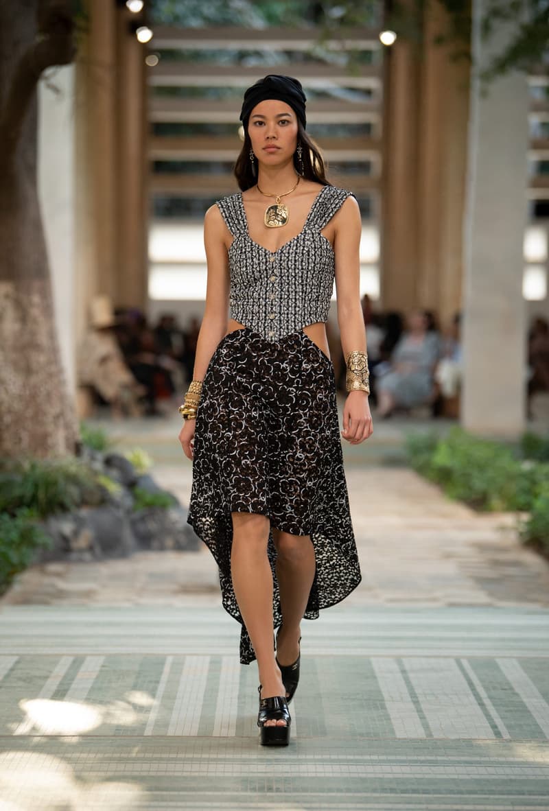 CHANEL 2023 Métiers d’art 工坊大秀，創意總監 Virginie Viard 重啟 70 復古年代！ - POPBEE