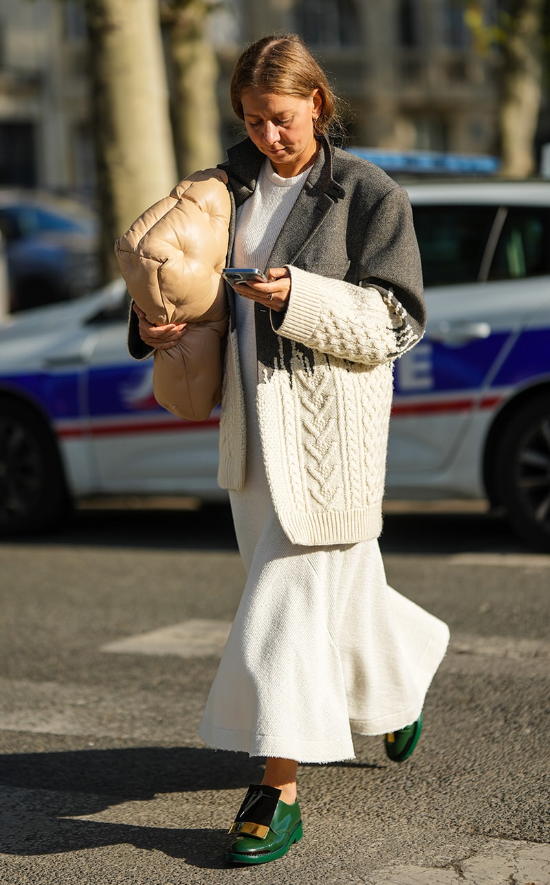 時髦小細節：一覽 2023 巴黎時裝週 30+ 街拍造型，偷師冬日穿搭靈感！ - POPBEE