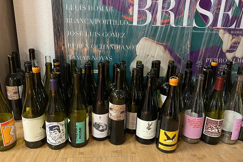 藏在歇業老飯店裡的秘密基地：步入 Ruby Cherry Rose 穿梭在日夜之間的浪漫寫意。 - POPBEE