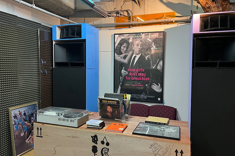 藏在歇業老飯店裡的秘密基地：步入 Ruby Cherry Rose 穿梭在日夜之間的浪漫寫意。 - POPBEE