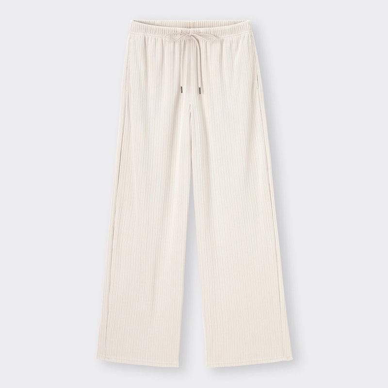 一秒變長腿女生：GU 超有感美型輕便褲，三種款式全新登場！ - POPBEE