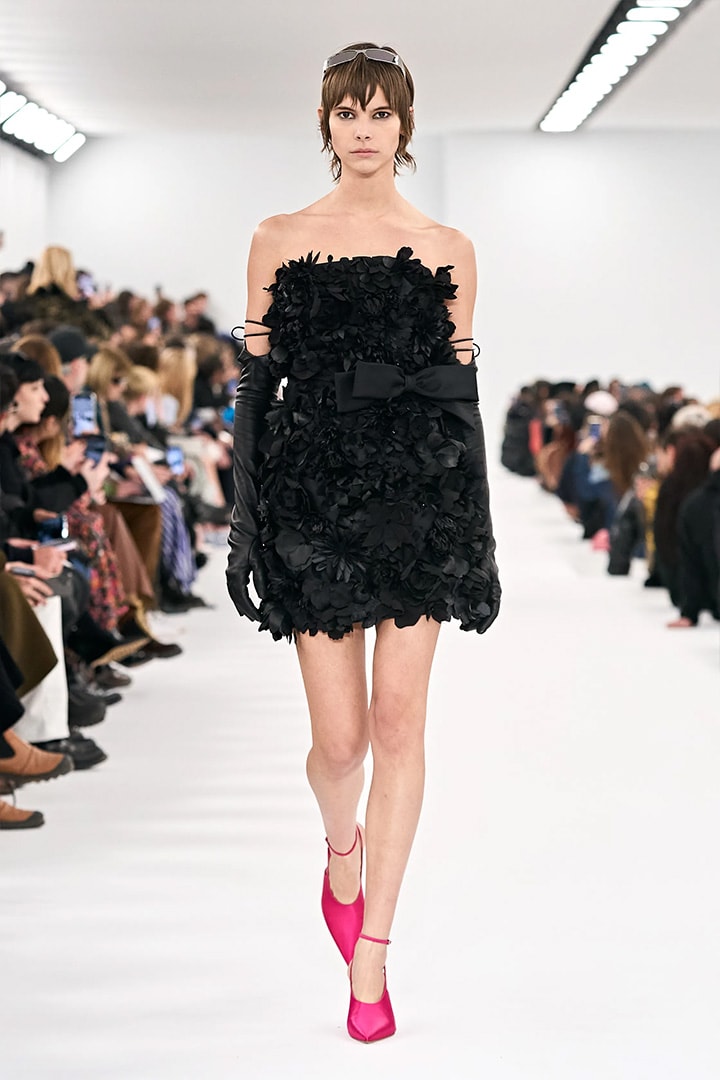 PFW：Givenchy 擋不住的神秘氣息，為你帶來街頭與優雅結合的雙重盛宴！ - POPBEE