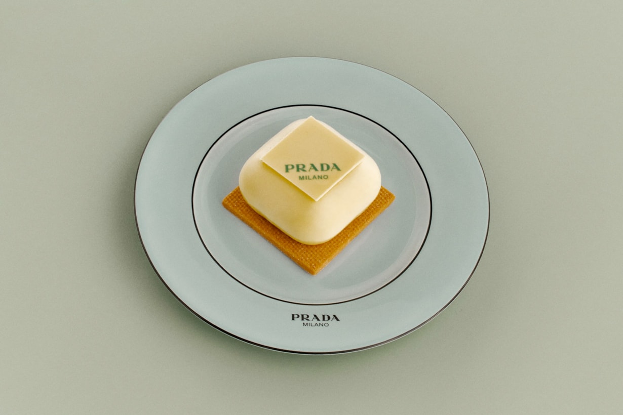 Prada Caffè 藏在倫敦百貨的樓中樓：水綠色灑落一片，來自義大利的各式美食好酒！ - POPBEE